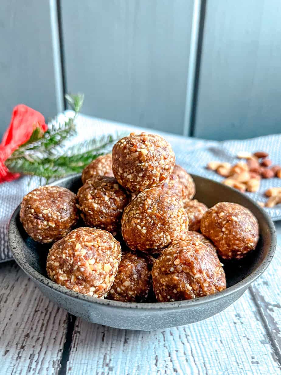 Lemon Date Balls (Paleo, Whole30) | Frugal Nutrition